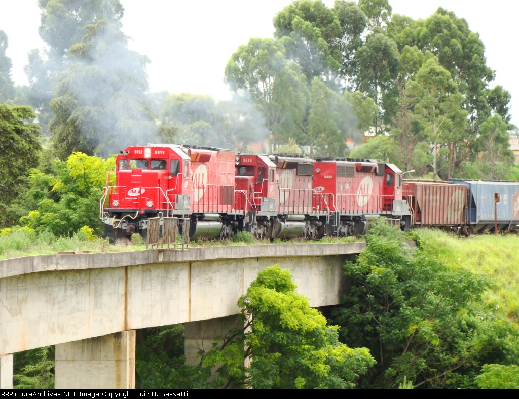 SD40-T2 9512/EX-HLCX 6131